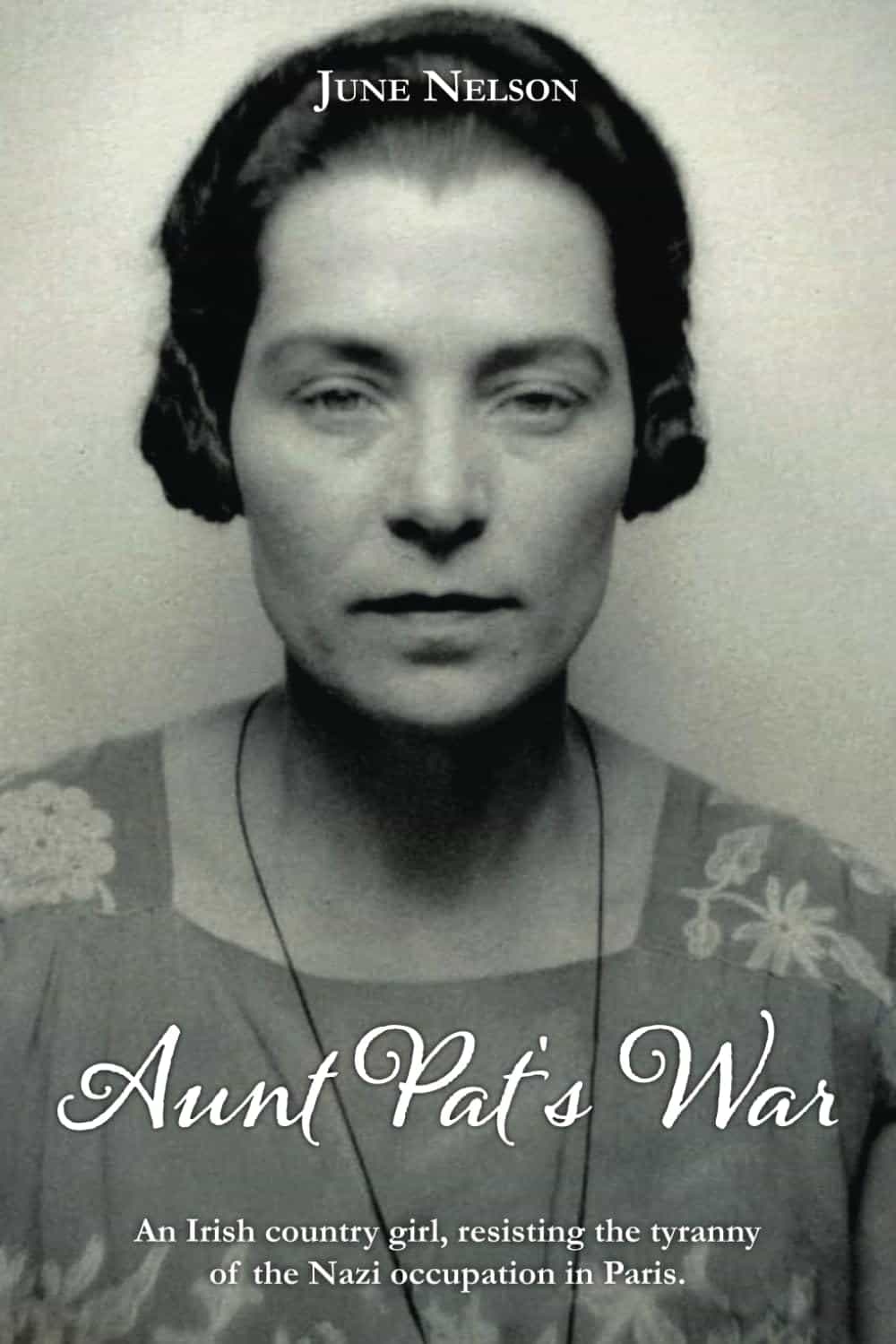 Aunt Pat's War | Buythebook.ie